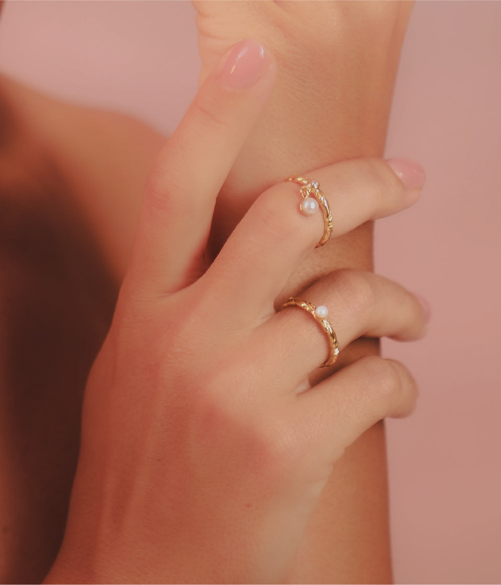 Moon Cycle Mini Pearl Ring Gold Dip – Tulola Jewelry